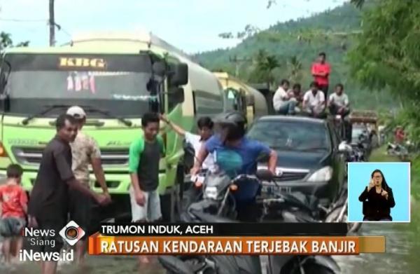 Tertutup Banjir, Jalan Lintas Aceh-Sumut Lumpuh TotalÂ